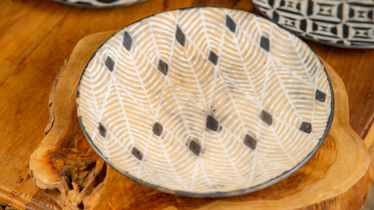 Handmade Ceramic Plates – Medium – Afrotide Crafts