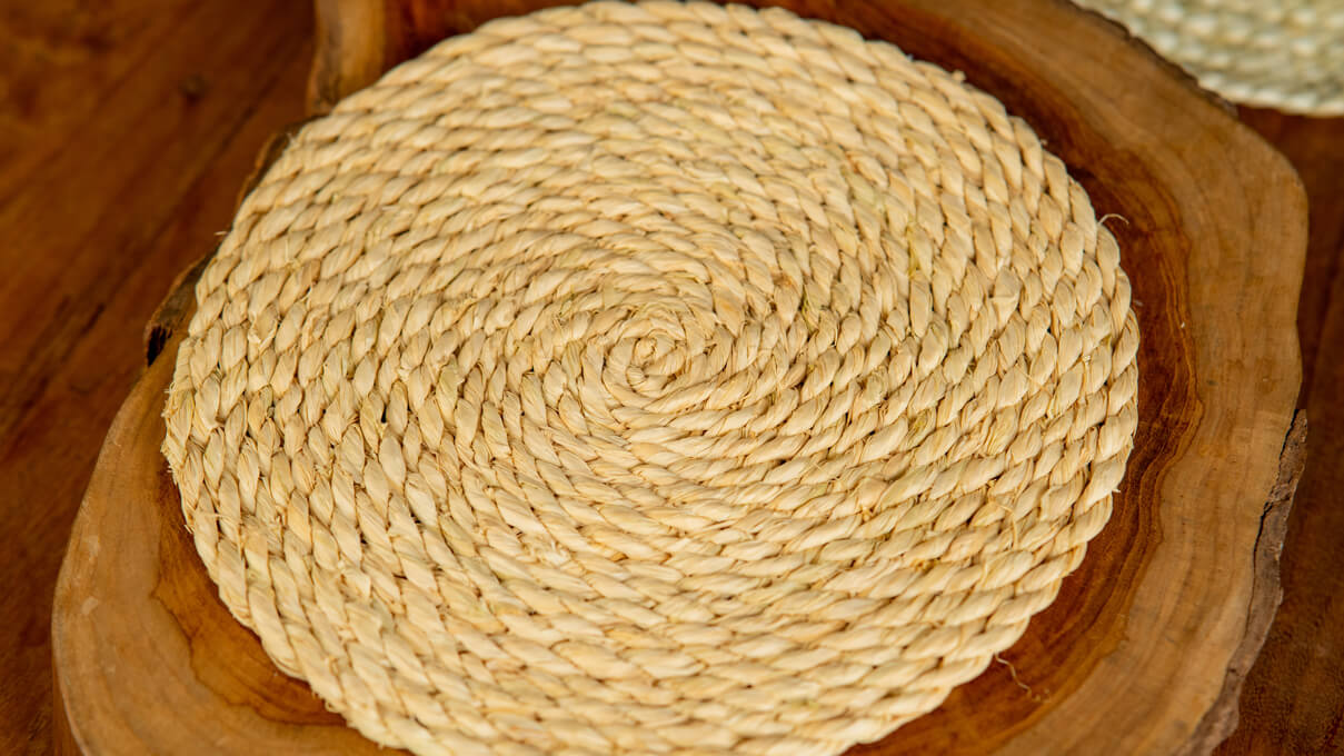 Raffia Table Mat (Natural) – Small – Afrotide Crafts